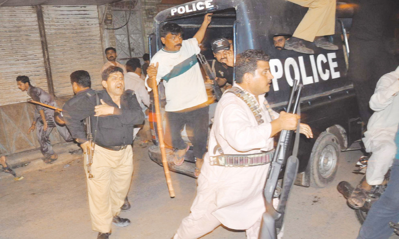 Shops, vehicles attacked as power riots hit Hyderabad areas - Pakistan ...
