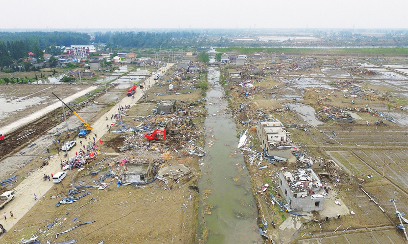 Savage storm pummels Chinese province, kills 98 - World - DAWN.COM