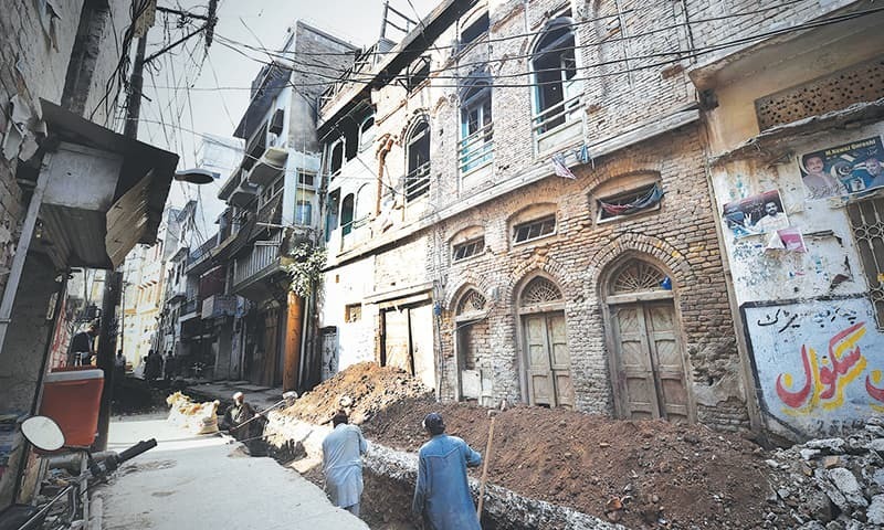 Erasing Peshawar’s soul, one building at a time - Newspaper - DAWN.COM