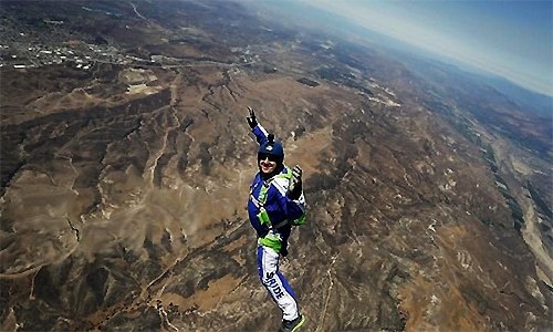 Daredevil skydiver becomes first person to freefall and land without a ...