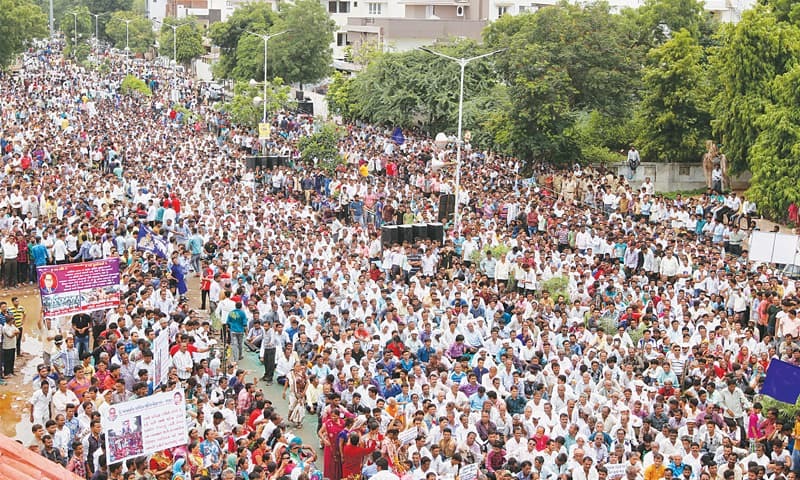 Thousands protest attacks on low-caste Indians - World - DAWN.COM