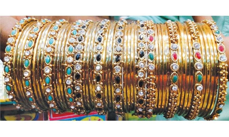 Back with a bangle - Newspaper - DAWN.COM
