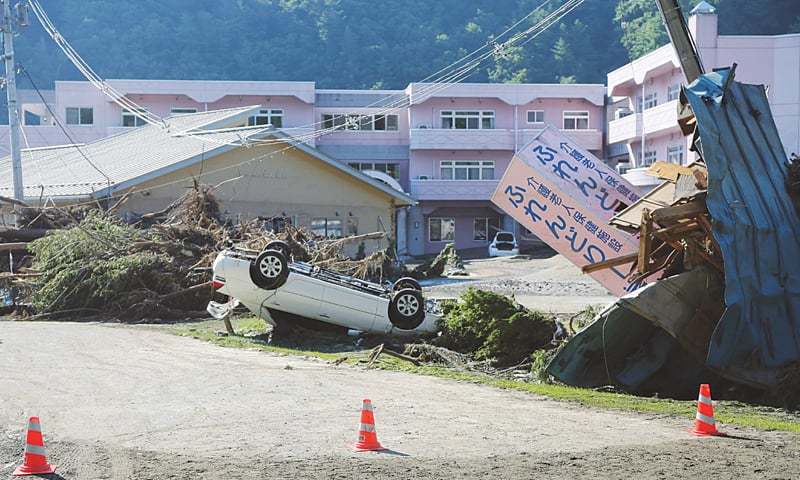 Eleven die as typhoon hits northern Japan - Newspaper - DAWN.COM