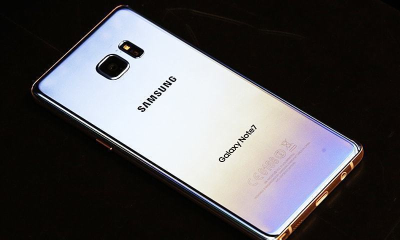 Samsung in hot waters after ‘new’ phone catches fire on plane - World ...