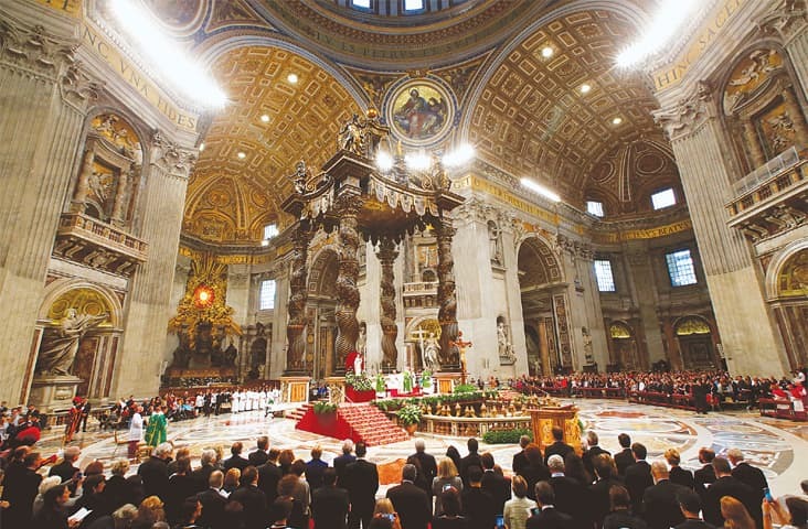 Pope holds special Vatican mass for 1,000 prisoners - World - DAWN.COM