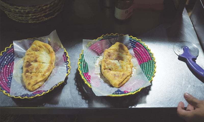 Food: The flatbread goes fusion - Newspaper - DAWN.COM