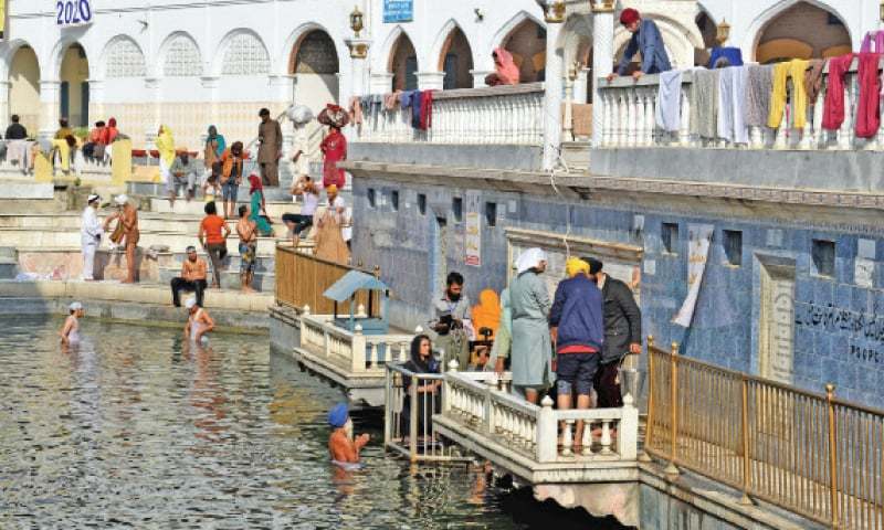 Celebrating Guru Nanak’s message of peace - Pakistan - DAWN.COM