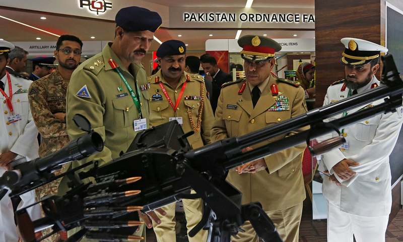 Day 2 of IDEAS : Artillery, munition and selfies - Pakistan - DAWN.COM
