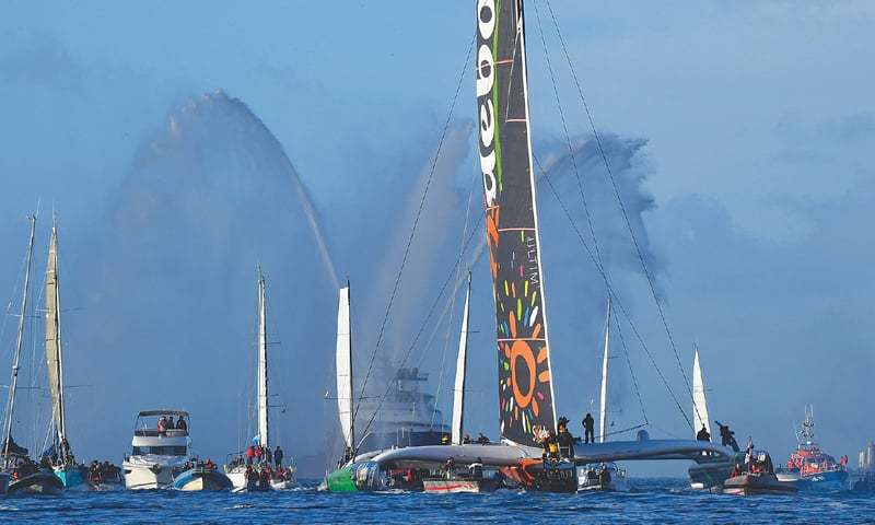 Frenchman sets round-the-world sailing record - Newspaper - DAWN.COM