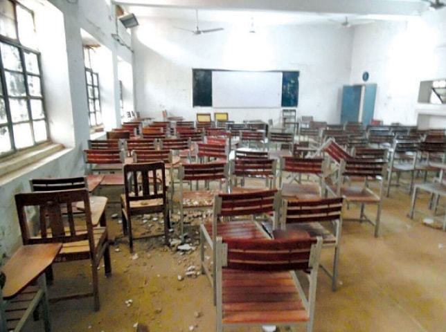 Two students injured as layer of classroom roof falls - Newspaper ...