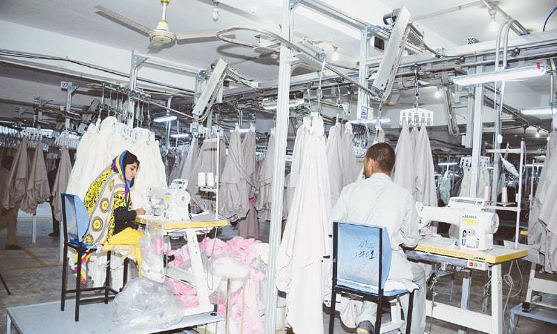 Textile industry struggles to bounce back - Newspaper - DAWN.COM
