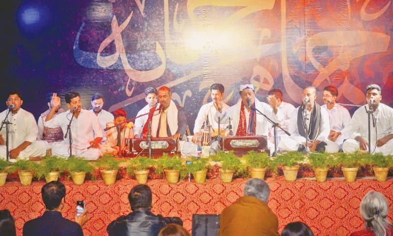 Celebrated qawwals perform at Jashn-i-Khusrau - Newspaper - DAWN.COM
