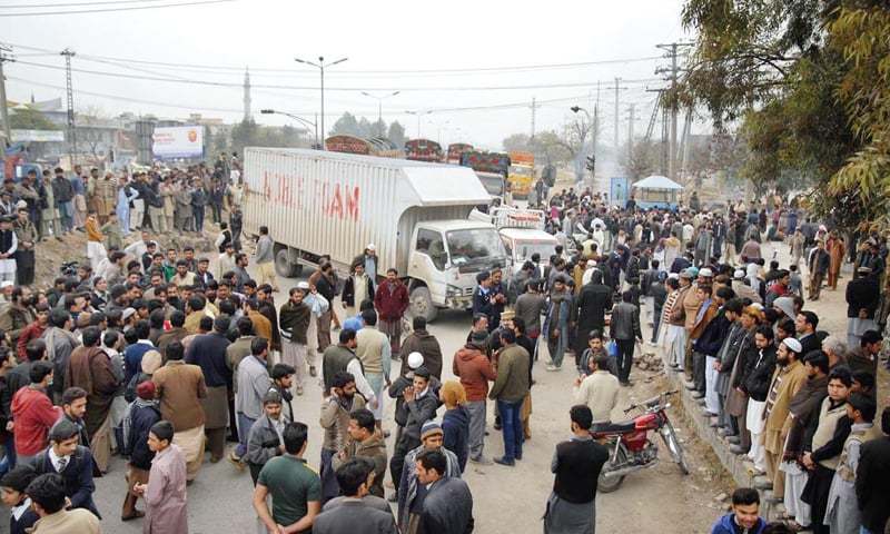 Protesters go on a rampage after man’s killing - Newspaper - DAWN.COM