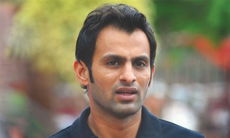 Malik trying to convince foreign players - Newspaper - DAWN.COM