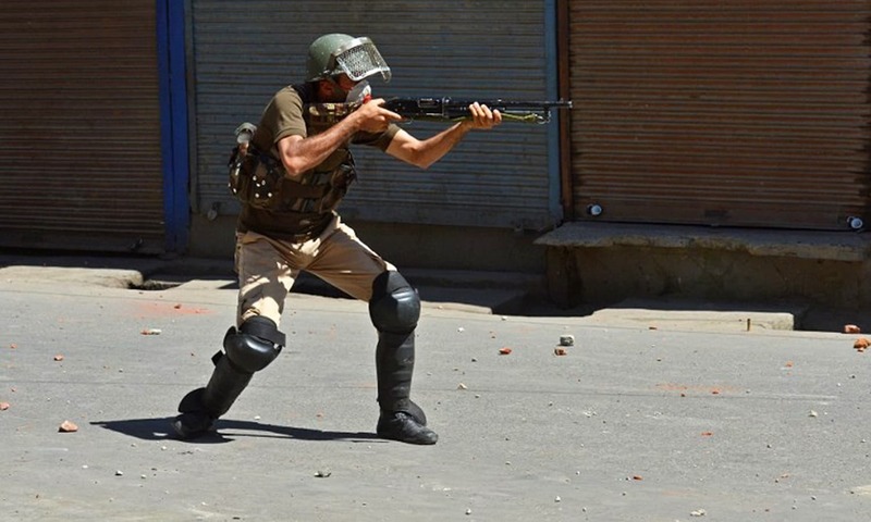 New Delhi sends more pellet guns for Indian troops in held Kashmir ...
