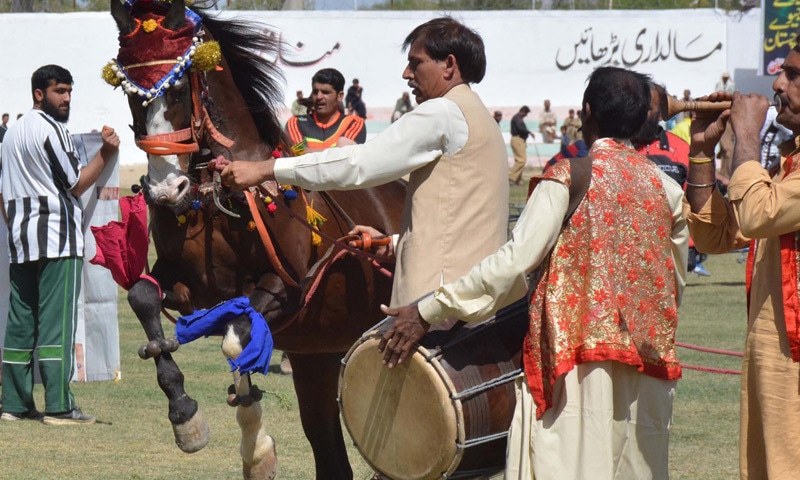 Historic Sibi mela attracts people from across Balochistan - Pakistan ...