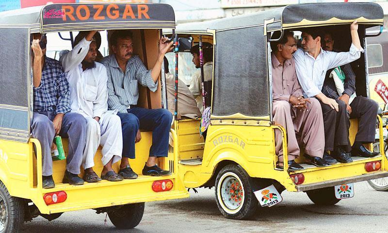 Supreme Court bans unregistered Qingqi rickshaws across the country ...