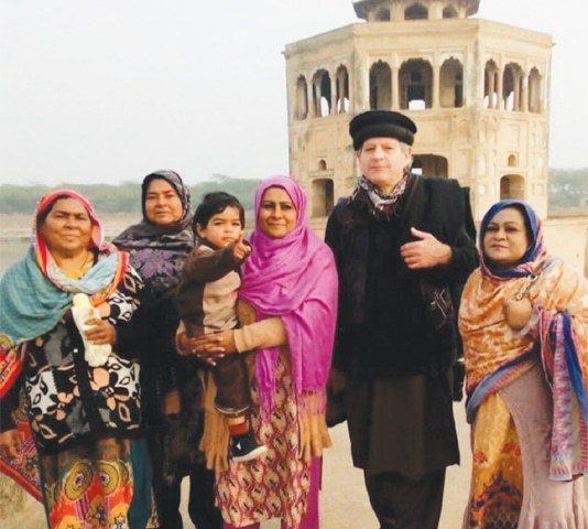 Footprints: ‘LITTLE PAKISTAN’ IN BROOKLYN - Newspaper - DAWN.COM