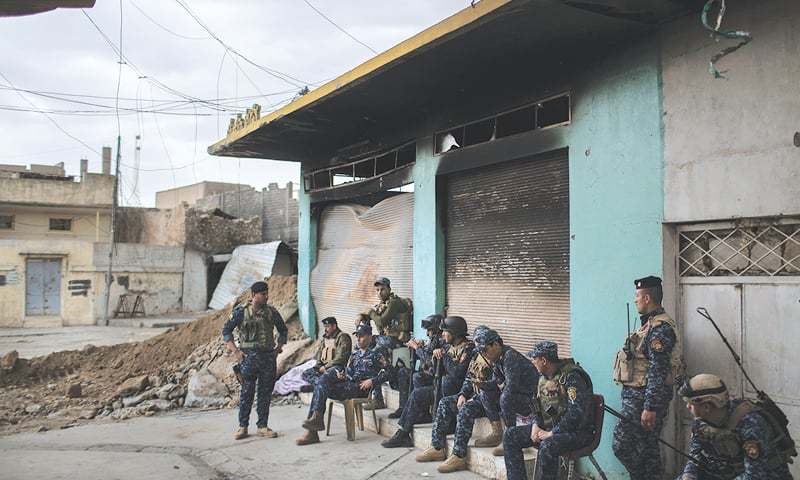 Patrolling western Mosul a weary grind for Iraqi police - Newspaper ...