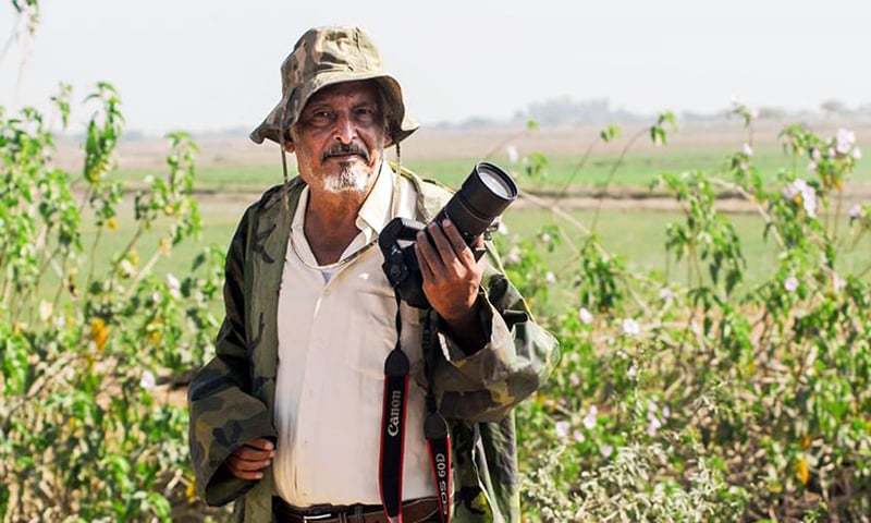 Meet the Pakistani banker who turned to photography to save wildlife ...