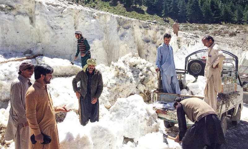 Power outages force Swat people to turn to mountain ice - Newspaper ...
