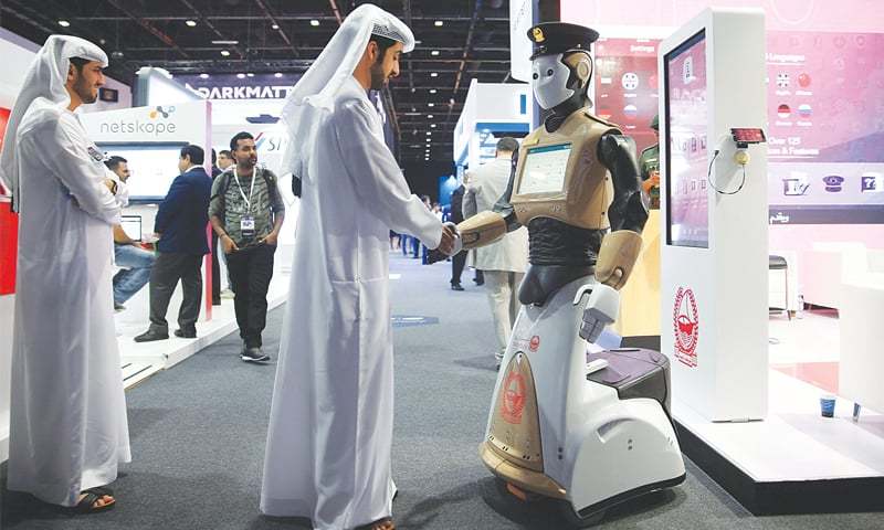 First robotic cop joins Dubai police to fight real life crime ...