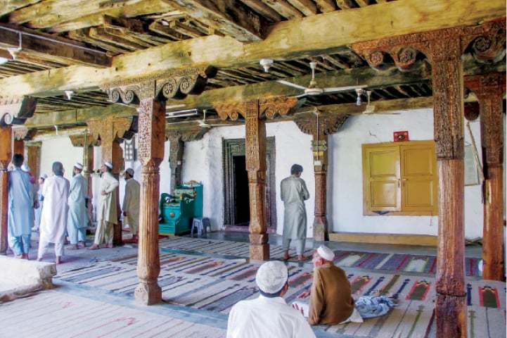 Ancient mosque in Swat attracts lovers of art, architecture - Newspaper ...