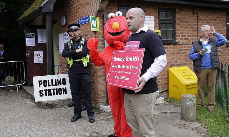Lord Buckethead and 'Elmo' Smith: unusual moments from a turbulent UK ...