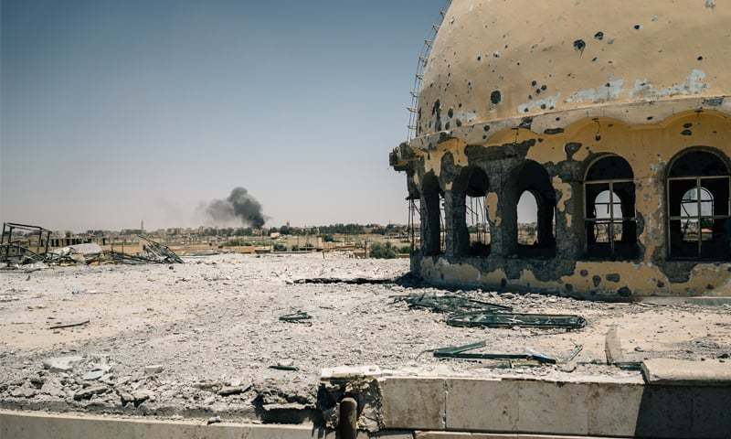 PHOTO ESSAY: THE BATTLE FOR RAQQA - Newspaper - DAWN.COM