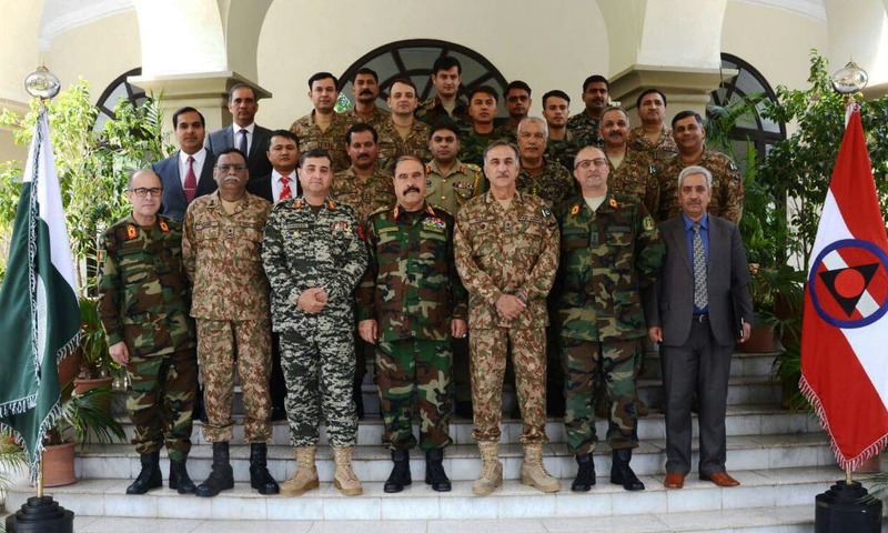 Afghan military delegation meets Peshawar corps commander - Pakistan ...