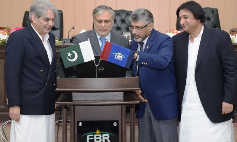 Number of return filers grew 50pc in 4 years: Dar - Pakistan - DAWN.COM