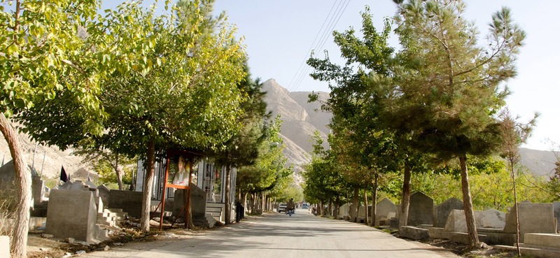 The graveyard where the Hazaras of Quetta celebrate life - DAWN.COM