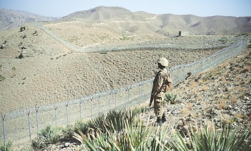 Pakistan, Afghanistan in angry tangle over border fence - Newspaper ...