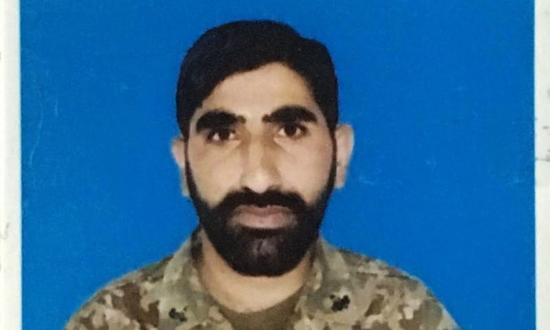 Sepoy martyred, 5 terrorists killed in exchange of fire on Pak-Afghan ...