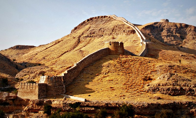 Mystery surrounding age of Ranikot Fort may be resolved - Pakistan ...