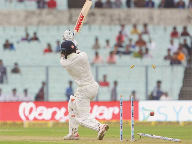 Lakmal rocks India with triple strikes on curtailed first day - Sport ...