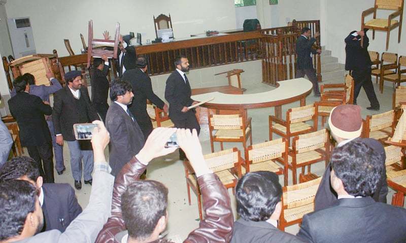 Judicial Complex issue: CJP orders Multan courts shifted back to old ...