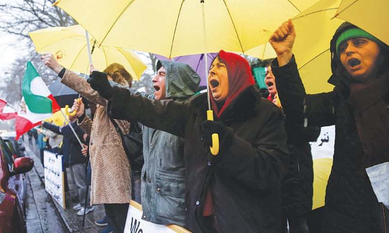 Rouhani upholds right to protest; 200 held, two killed - Newspaper ...