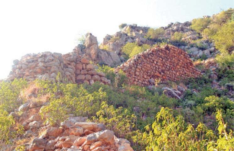 Centuries-old relics of a fort still unexplored in Kohat - Newspaper ...