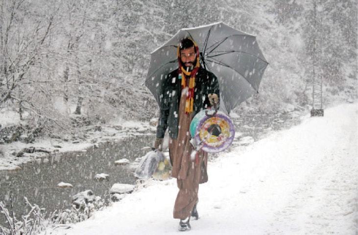 Chitral, Shangla receive heavy snowfall - Newspaper - DAWN.COM