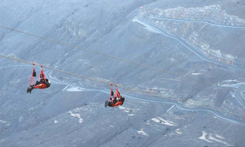 United Arab Emirates opens world’s longest zip line - Newspaper - DAWN.COM
