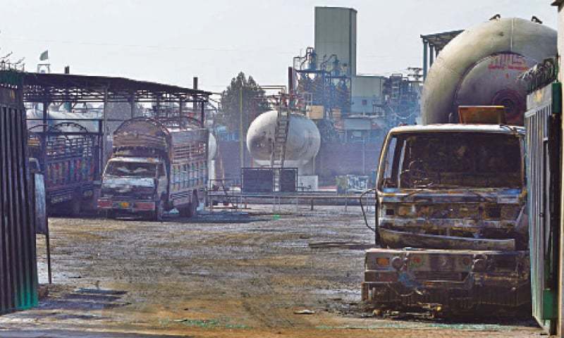 Eight suffer burns in gas plant fire - Newspaper - DAWN.COM