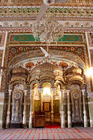 An architectural marvel, the Bhong Mosque is the most visually stunning ...