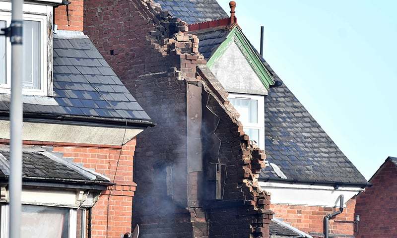 5 killed in building fire in central England - World - DAWN.COM