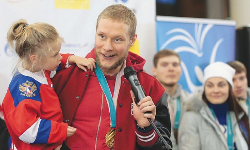 Russian Olympians receive heroes’ welcome home - Sport - DAWN.COM