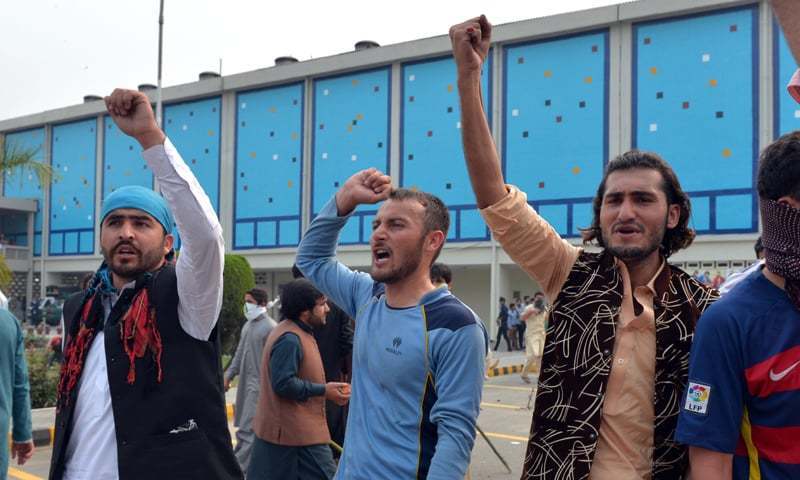Students’ protest outside PU VC office continues for fifth day ...