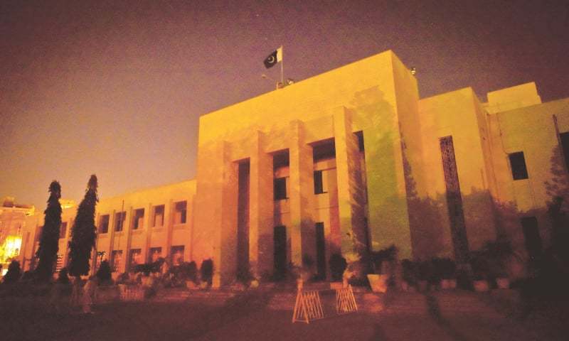 Lights switched off to observe Earth Hour in Karachi - Pakistan - DAWN.COM