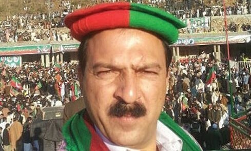 Baldev Kumar finally takes oath as MPA - Pakistan - DAWN.COM