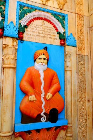 Sadh Belo temple: an abode of Udasipanth in Sindh - DAWN.COM