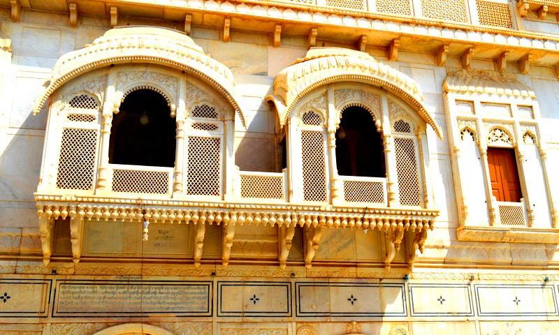 Sadh Belo temple: an abode of Udasipanth in Sindh - DAWN.COM